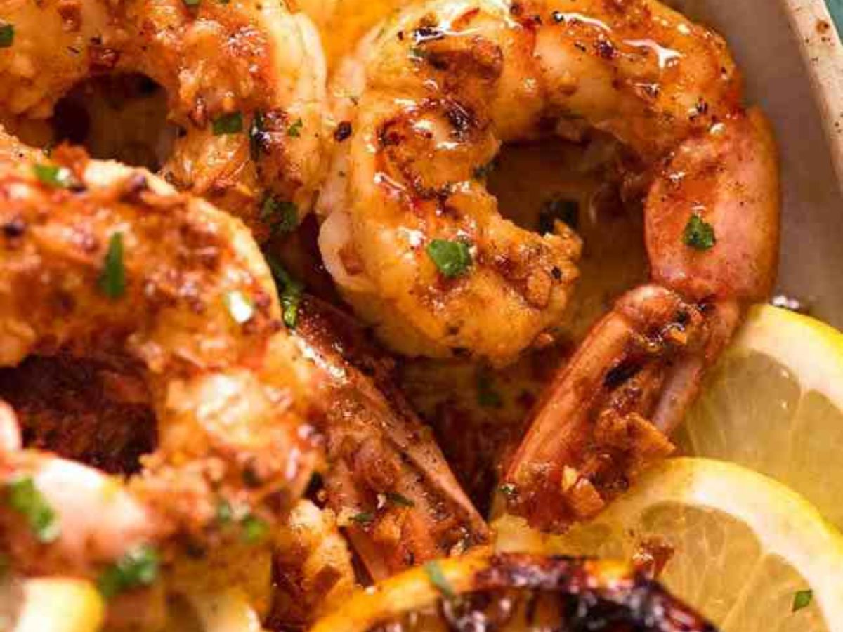How To Prepare Crispy Grilled Shrimp (Prawns) with Lemon Garlic Butter ...